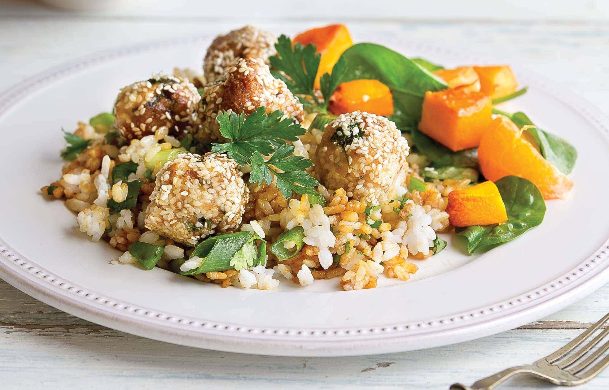 Chicken meatballs with miso rice - Healthy Food Guide