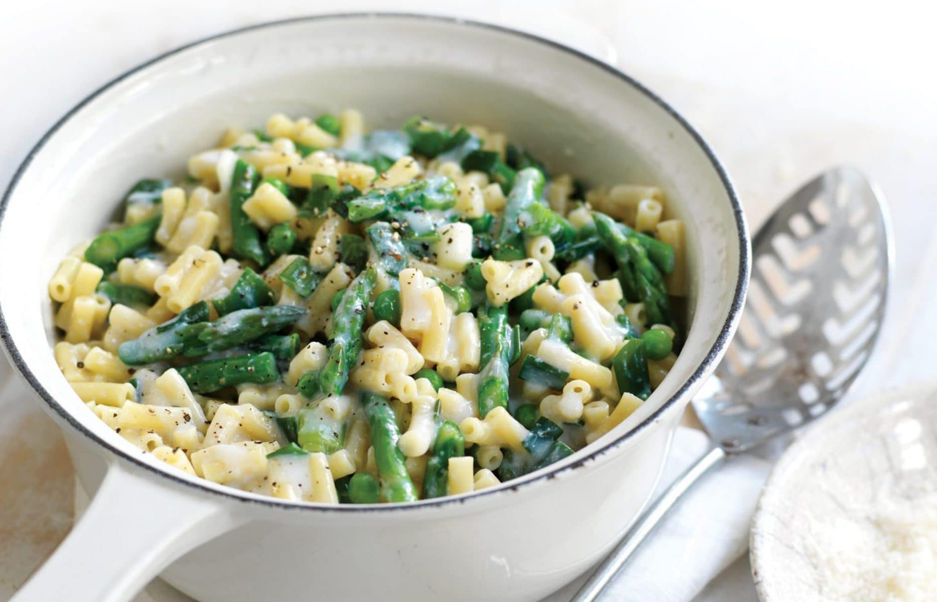 Macaroni cheese with green veges - Healthy Food Guide