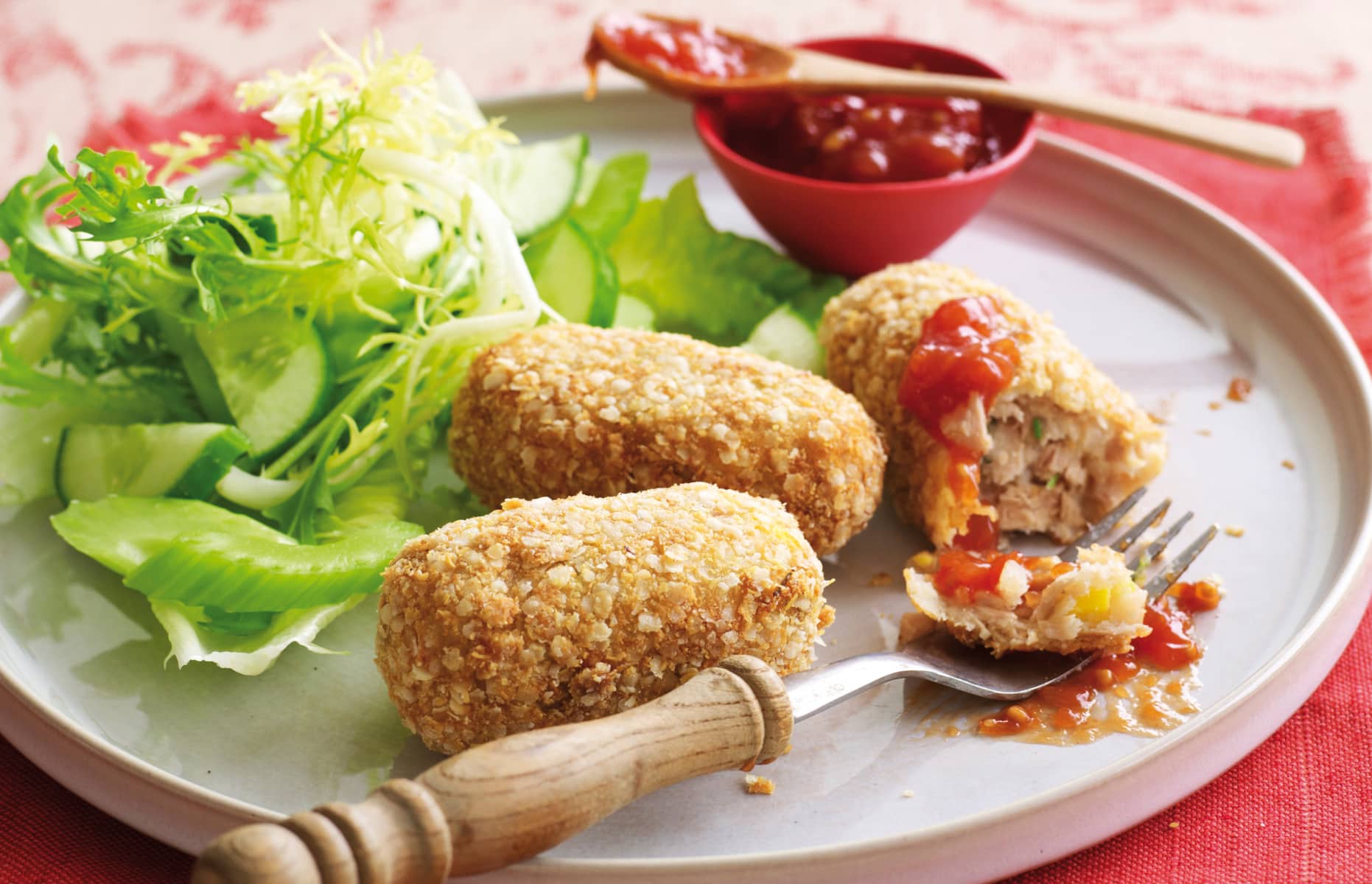 Quinoa crumb fish fingers - Healthy Food Guide