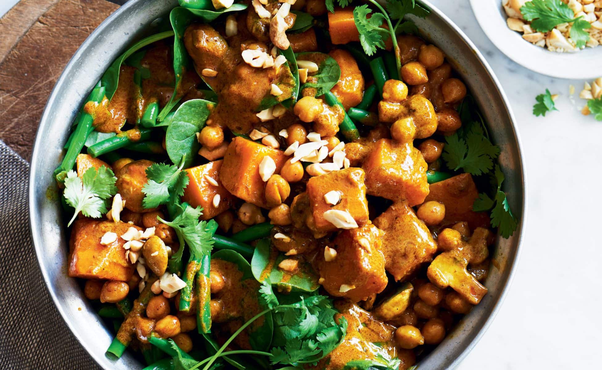 Chickpea, pumpkin and cashew korma curry - Healthy Food Guide