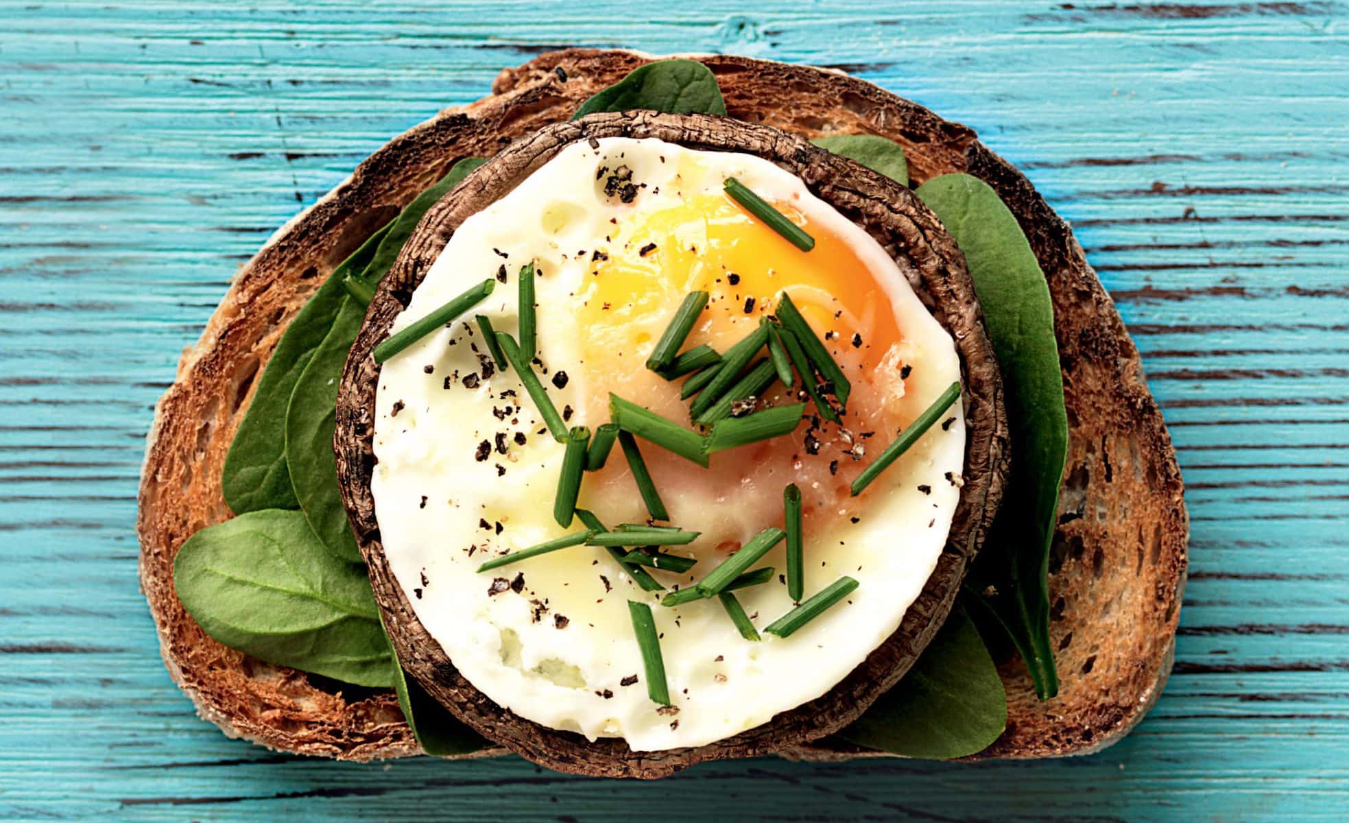 Baked egg and mushroom toast topper - Healthy Food Guide