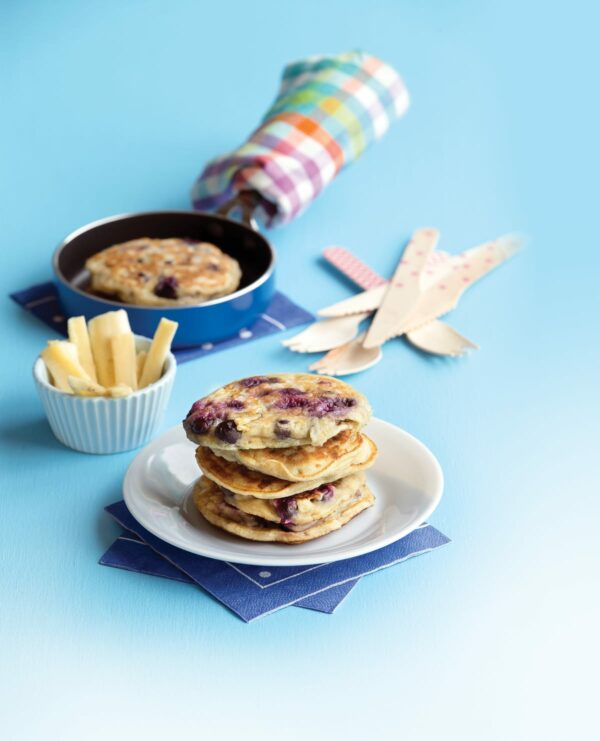Blueberry and banana pikelets - Healthy Food Guide