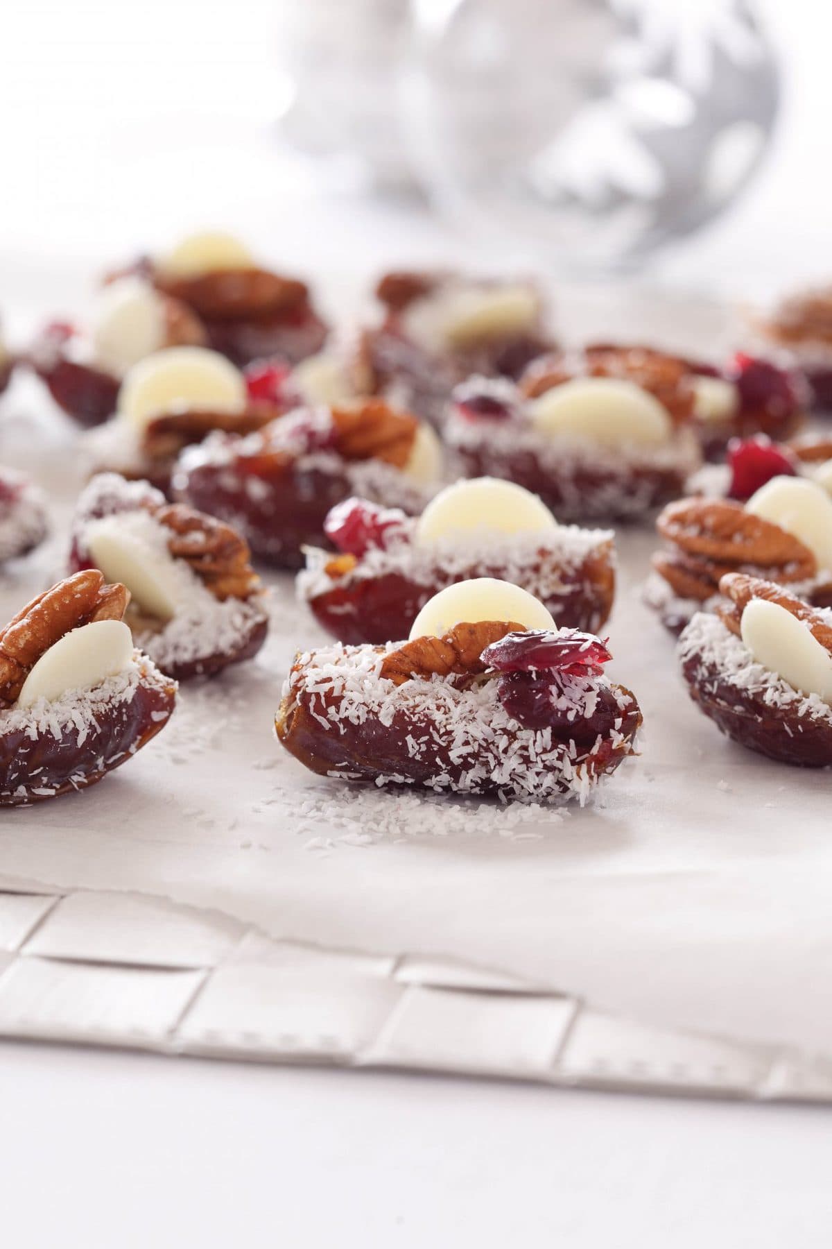 Bombshell dates - Healthy Food Guide