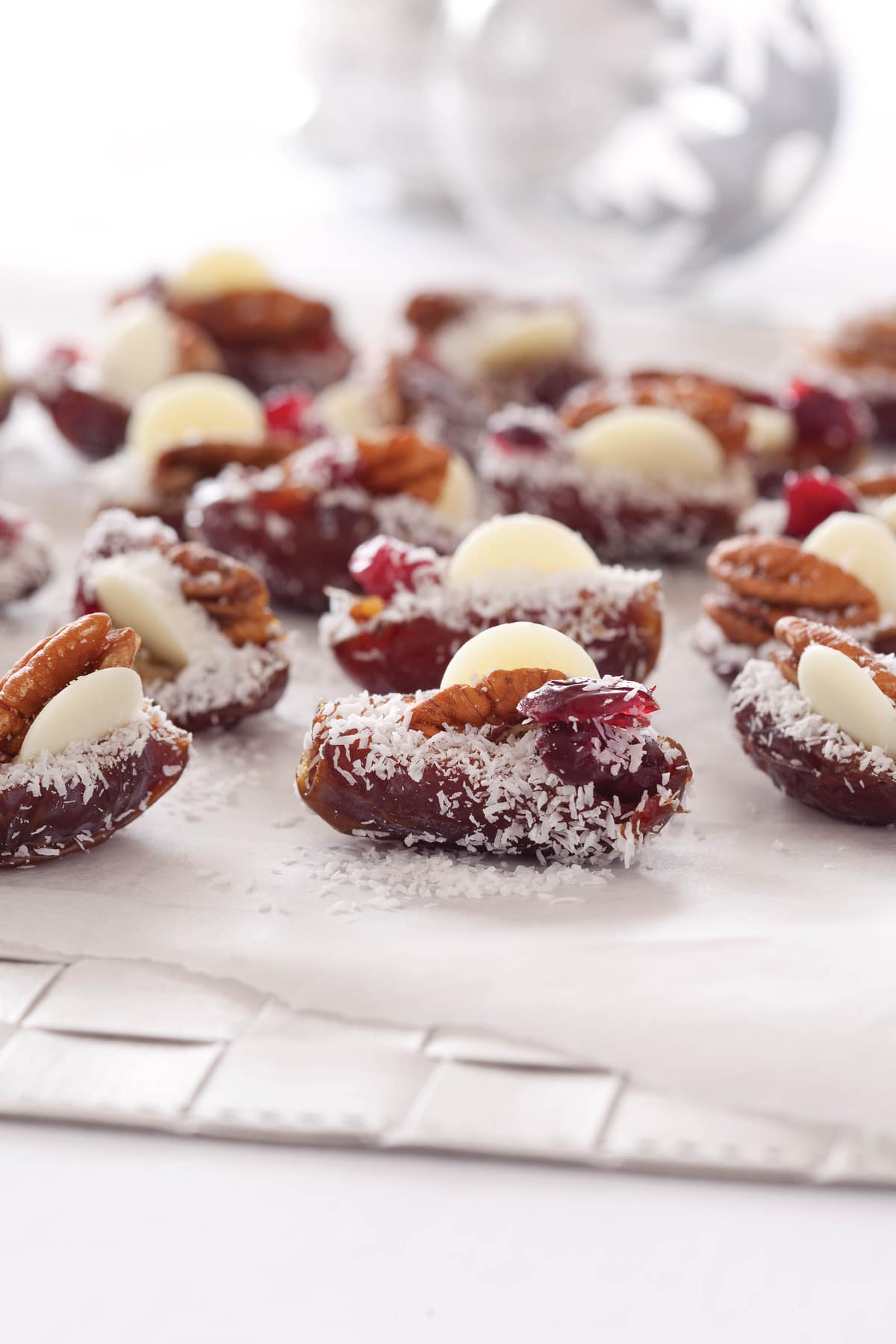 Bombshell dates - Healthy Food Guide