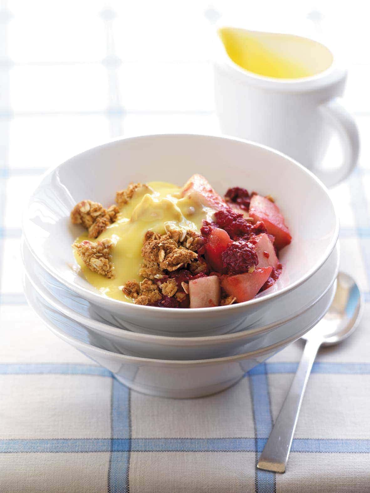 Delicious pear and raspberry crumble - Healthy Food Guide