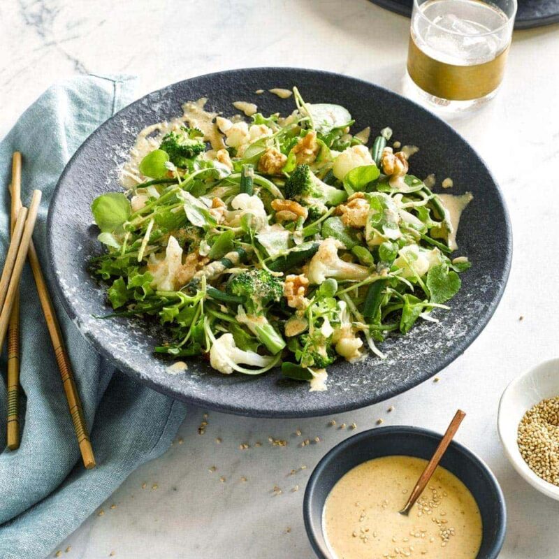 Seasonal salad with sesame seed dressing - Healthy Food Guide