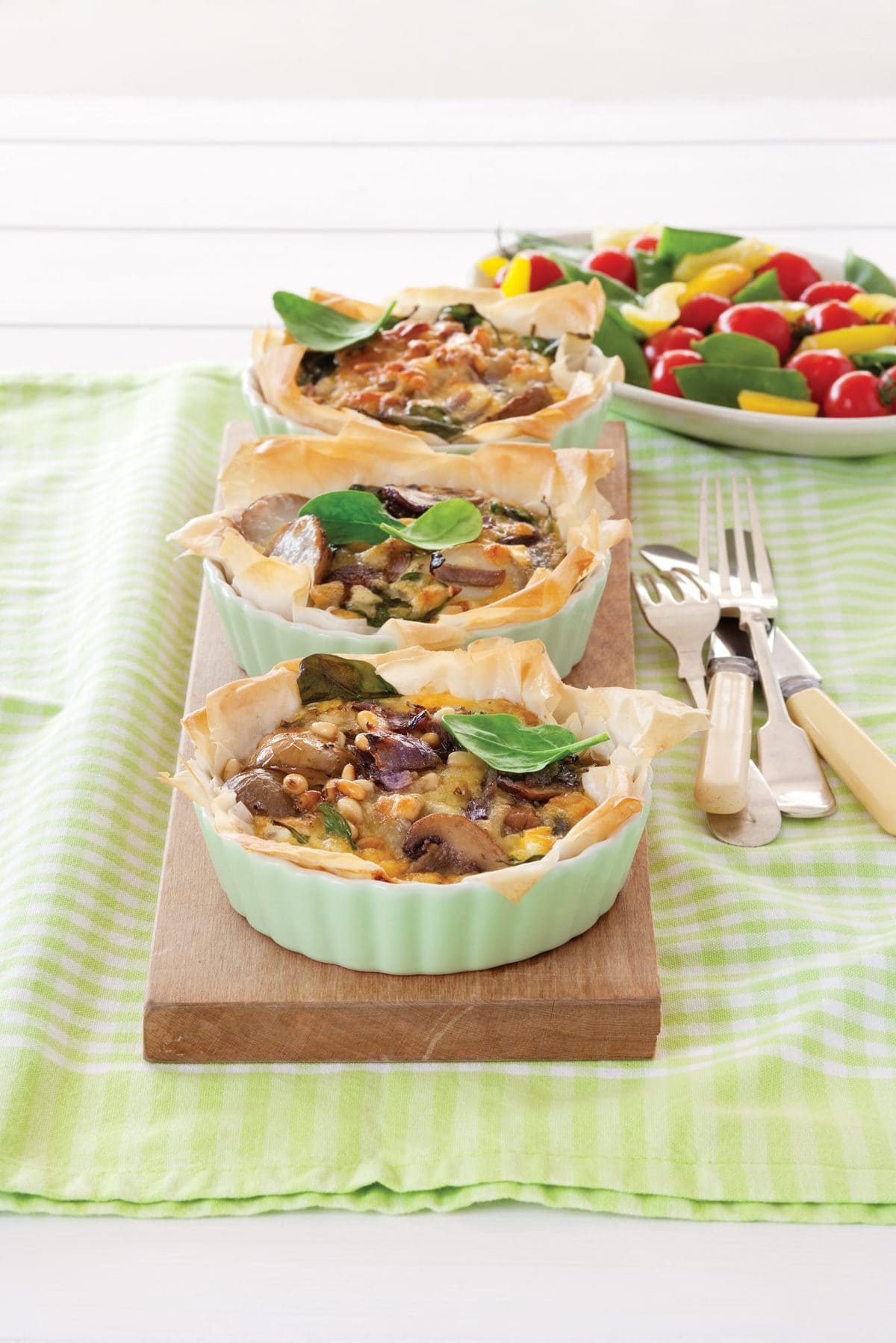 Spinach and mixed vegetable filo tartlets - Healthy Food Guide