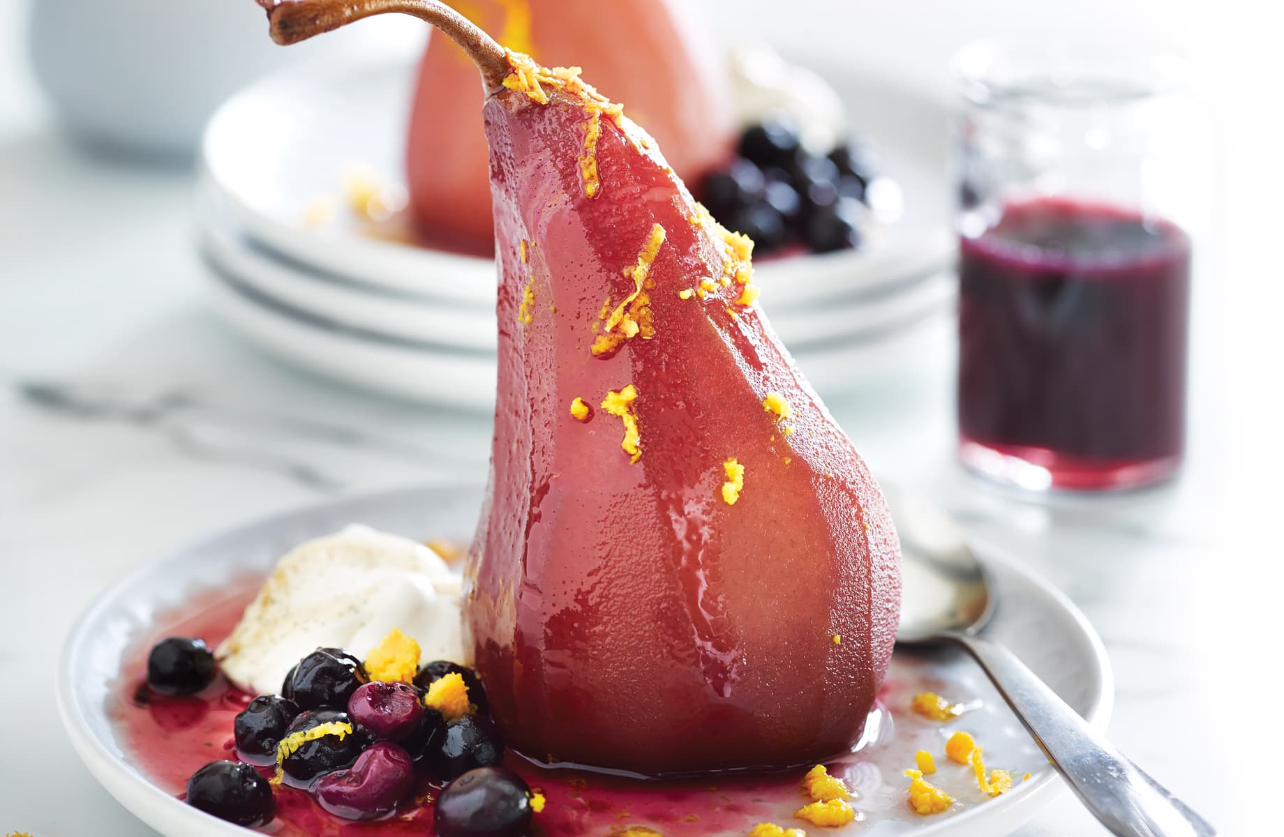 Mulled wine poached pears - Healthy Food Guide