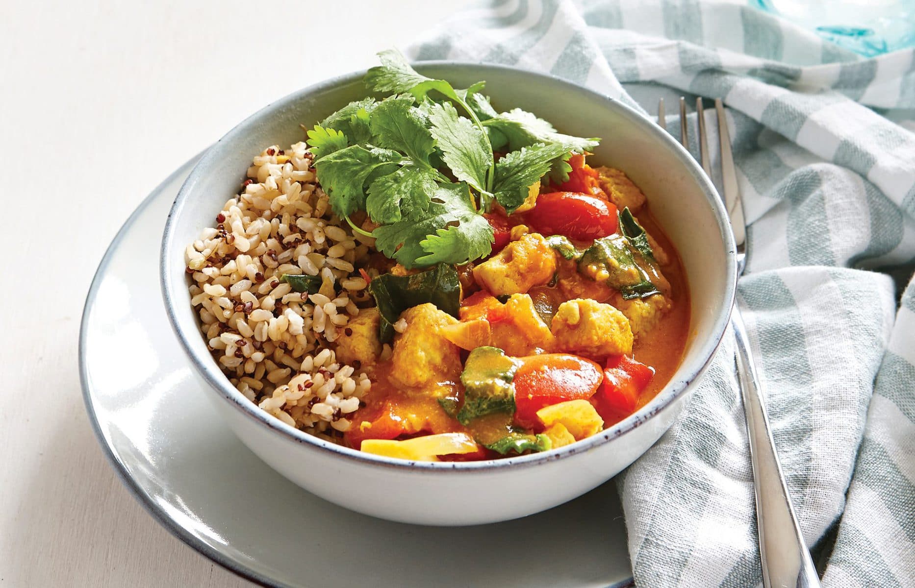 Quorn korma with wilted spinach and rice - Healthy Food Guide