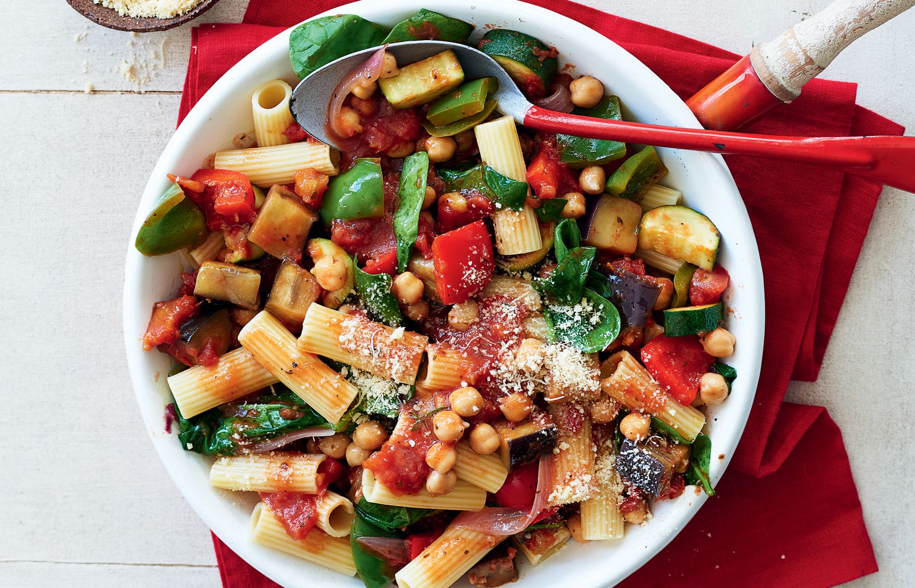 Rigatoni with ratatouille vegetables - Healthy Food Guide