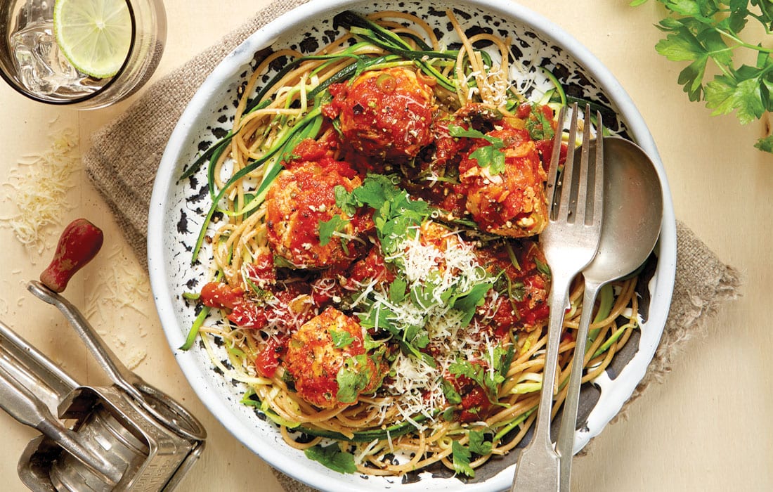 Spring spaghetti with chicken meatballs - Healthy Food Guide