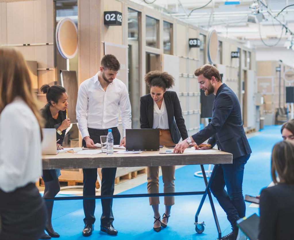 Deskercise: 20 ways to get moving at work - Healthy Food Guide