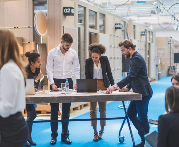 Deskercise: 20 ways to get moving at work - Healthy Food Guide