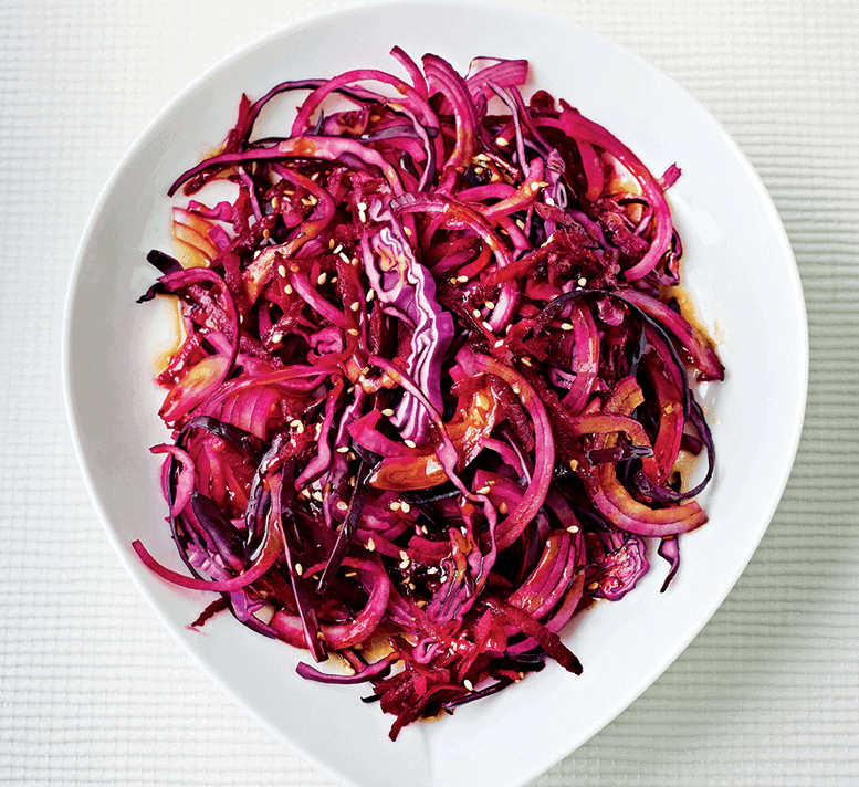 Beetroot salad with red cabbage and onion - Healthy Food Guide
