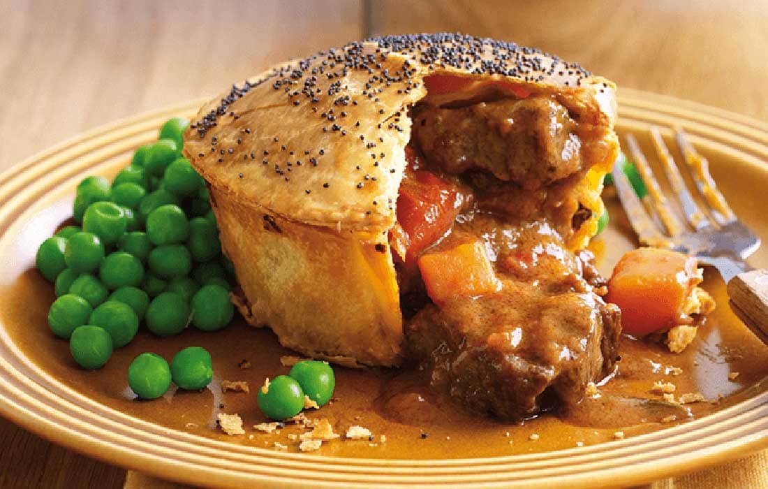 Chunky beef and onion pie - Healthy Food Guide