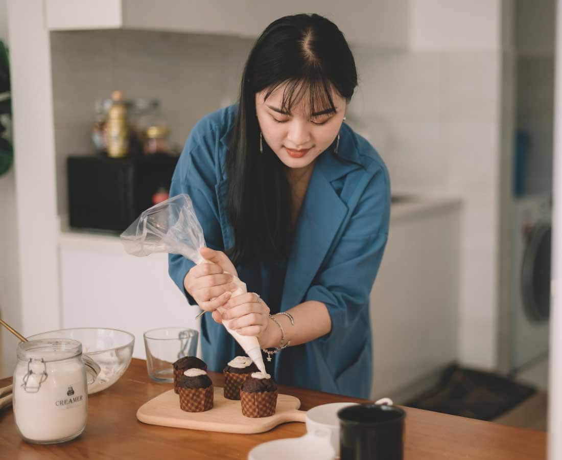 How to bake mindfully for stress relief and happiness - Healthy Food Guide