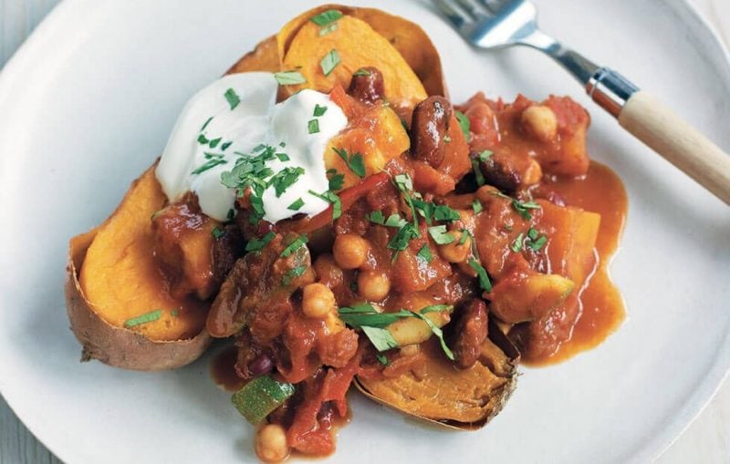 Baked sweet potato with vegie chilli - Healthy Food Guide