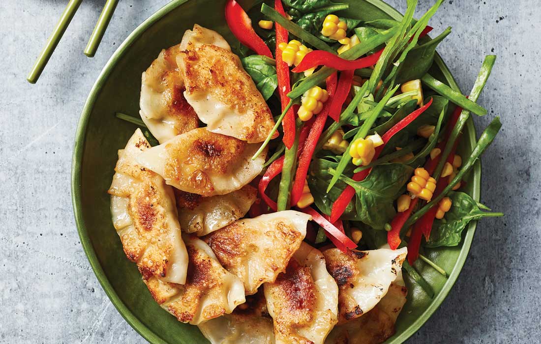 Chicken and sweetcorn pot-sticker dumpling salad - Healthy Food Guide