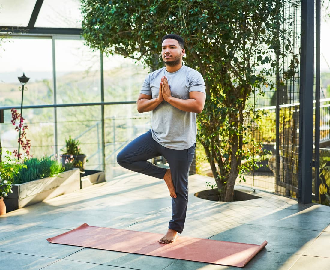 Why being able to stand on one leg is a sign of good health - Healthy ...