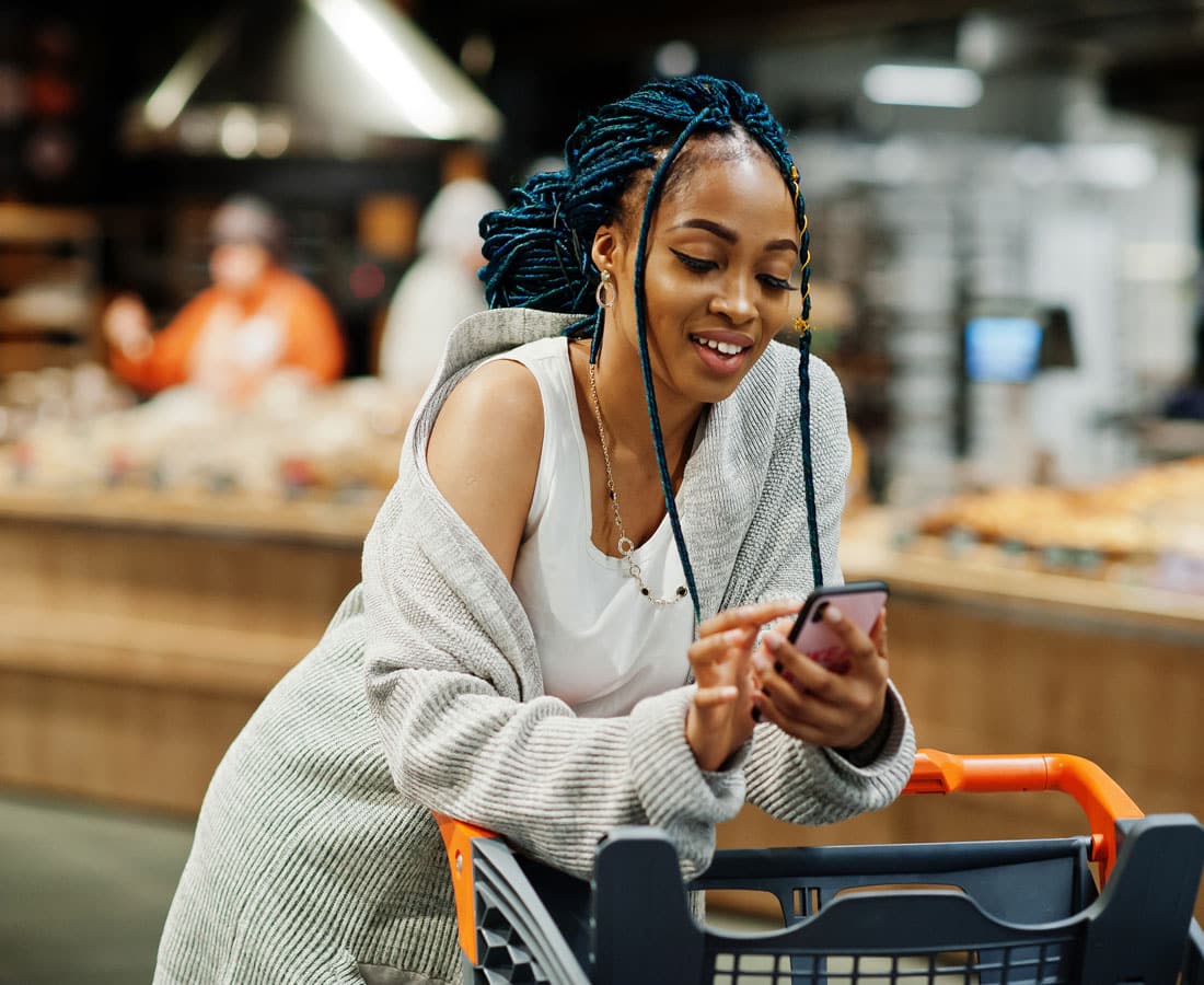 Why smartphones make you spend more at the supermarket - Healthy Food Guide