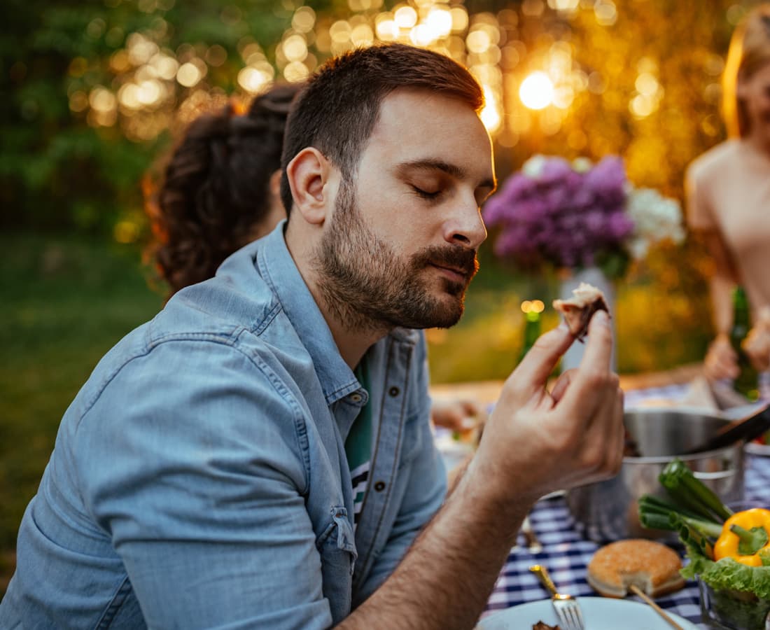 Chewing slowly may help with weight management - Healthy Food Guide