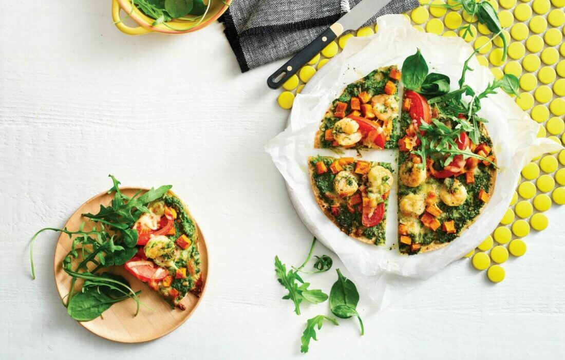Garlic prawn pizza with rocket pesto - Healthy Food Guide