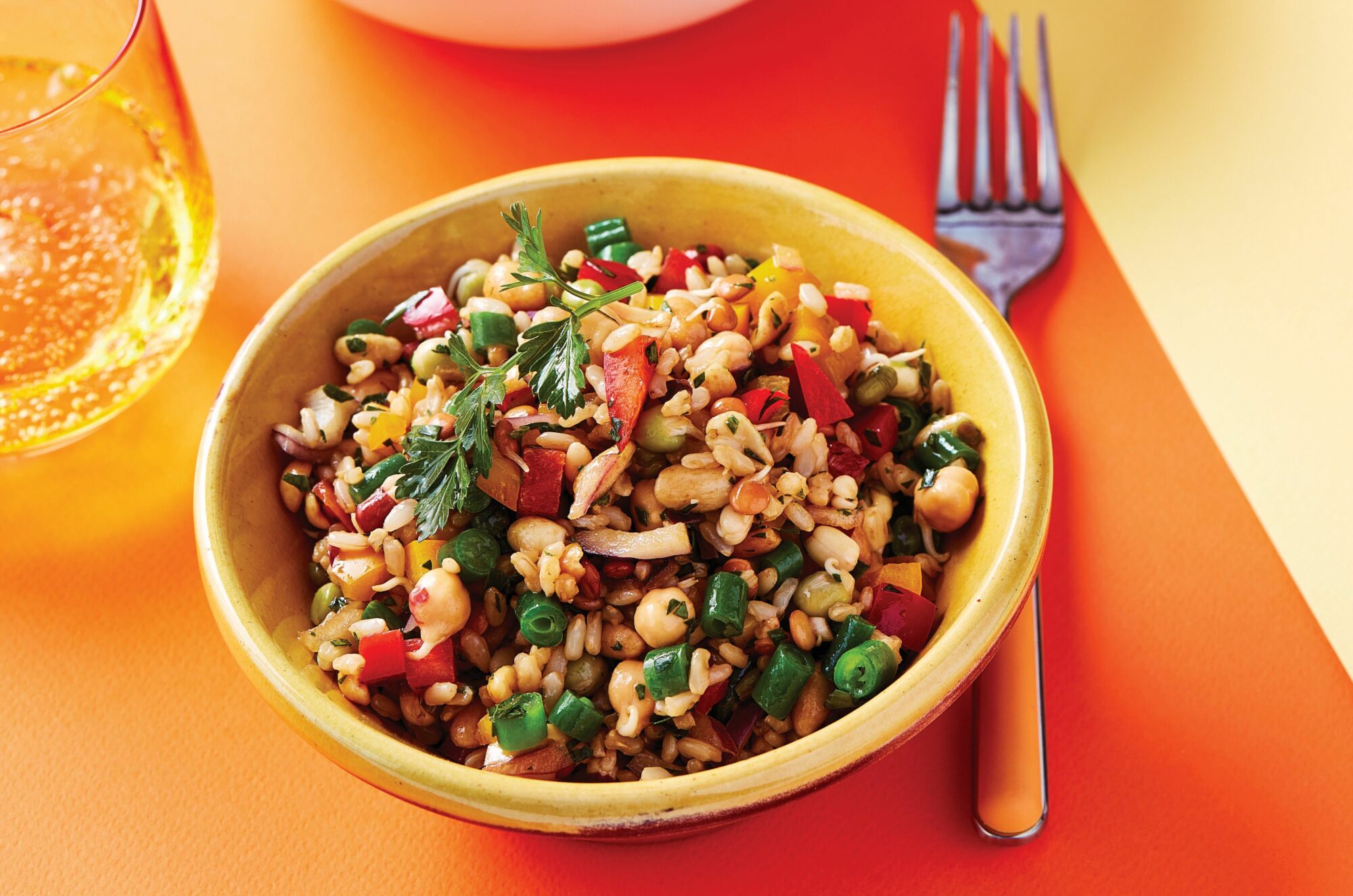 Brown rice salad with sesame dressing and roasted nuts - Healthy Food Guide