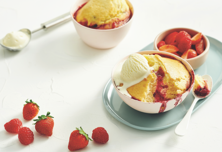 Mixed berry self-saucing puddings - Healthy Food Guide