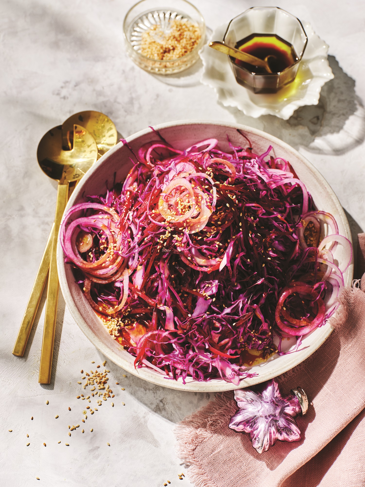 Beetroot salad with red cabbage and onion - Healthy Food Guide
