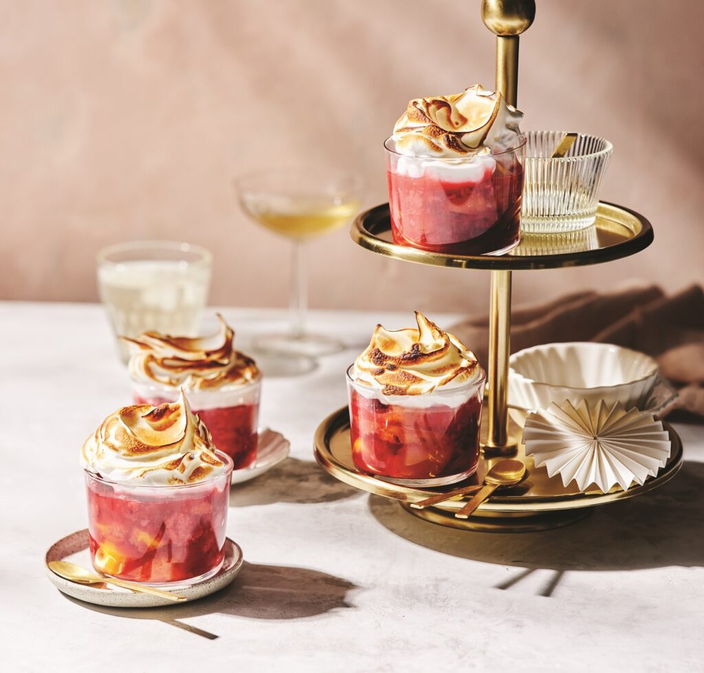 Peach and raspberry meringue pots - Healthy Food Guide