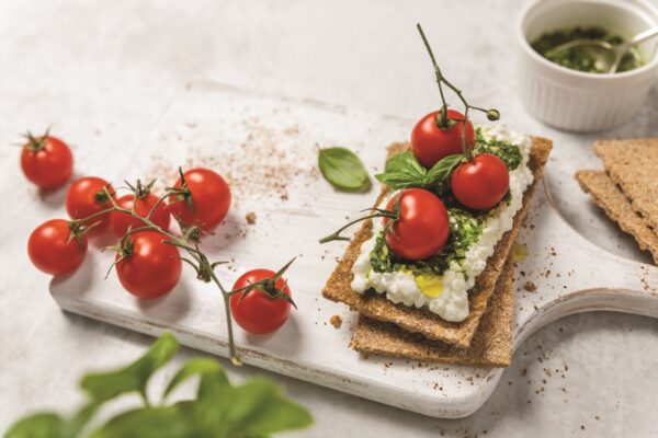 How satisfying are cracker snacks? - Healthy Food Guide